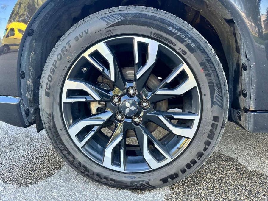 Melns Mitsubishi Outlander 2015 Rokiškis, ar dzinēja tilpumu 2.00 L un nobraukumu 280 tūkst. km par 7650 €, foto 34 vietnē AUTOMOTO.COM.LV