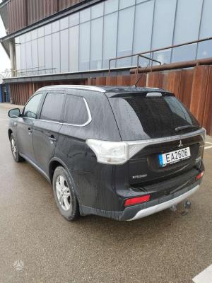 Melns Mitsubishi Outlander 2015 Kauņa, ar dzinēja tilpumu 2.00 L un nobraukumu 284 tūkst. km par 3500 €, foto 5 vietnē AUTOMOTO.COM.LV