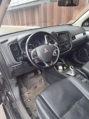 Melns Mitsubishi Outlander 2015 Kauņa, ar dzinēja tilpumu 2.00 L un nobraukumu 284 tūkst. km par 3500 €, foto 6 vietnē AUTOMOTO.COM.LV