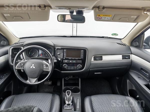 Melns Mitsubishi Outlander 2015 Rīga, ar dzinēja tilpumu 2.00 L un nobraukumu 277 tūkst. km par 8750 €, foto 7 vietnē AUTOMOTO.COM.LV