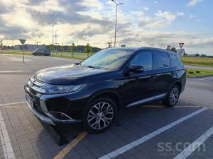Melns Mitsubishi Outlander 2015 Rīga, ar dzinēja tilpumu 2.20 L un nobraukumu 210 tūkst. km par 5500 €, foto 3 vietnē AUTOMOTO.COM.LV
