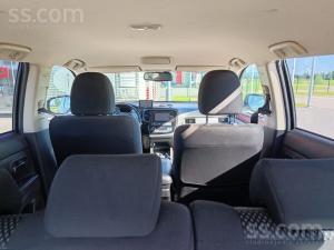 Melns Mitsubishi Outlander 2015 Rīga, ar dzinēja tilpumu 2.20 L un nobraukumu 210 tūkst. km par 5500 €, foto 9 vietnē AUTOMOTO.COM.LV