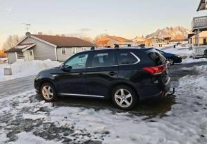 Black Mitsubishi Outlander 2016 in Rokiskis, with an engine capacity of 2.00 L and mileage of 170 thousand km for 7200 €, photo 4 on AUTOMOTO.COM.LV