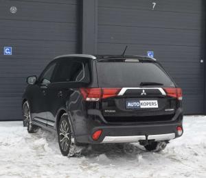 Melns Mitsubishi Outlander 2016 Kauņa, ar dzinēja tilpumu 2.30 L un nobraukumu 218 tūkst. km par 10900 €, foto 4 vietnē AUTOMOTO.COM.LV