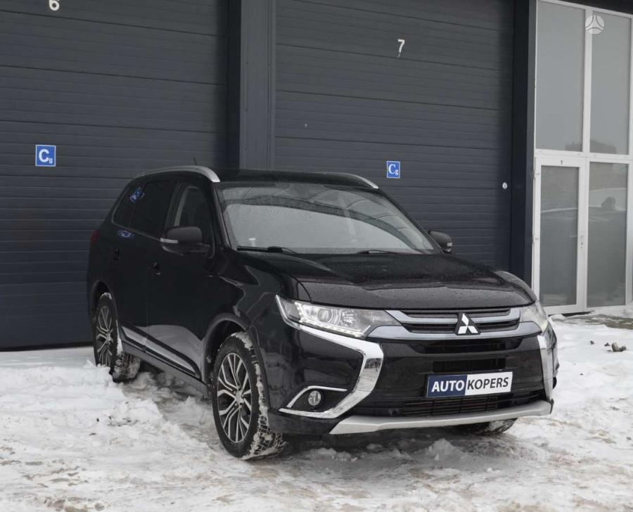 Melns Mitsubishi Outlander 2016 Kauņa, ar dzinēja tilpumu 2.30 L un nobraukumu 218 tūkst. km par 10900 €, foto 5 vietnē AUTOMOTO.COM.LV