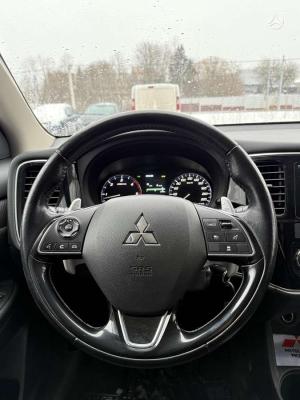 Melns Mitsubishi Outlander 2016 Kauņa, ar dzinēja tilpumu 2.30 L un nobraukumu 218 tūkst. km par 10900 €, foto 11 vietnē AUTOMOTO.COM.LV