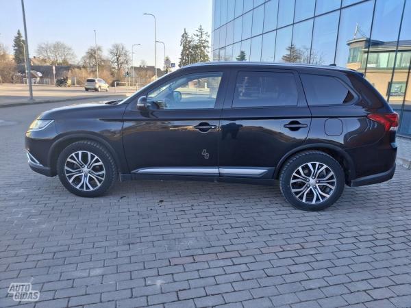 Black Mitsubishi Outlander 2016 in Utena, with an engine capacity of 2.40 L and mileage of 137 thousand km for 9500 €, photo 6 on AUTOMOTO.COM.LV