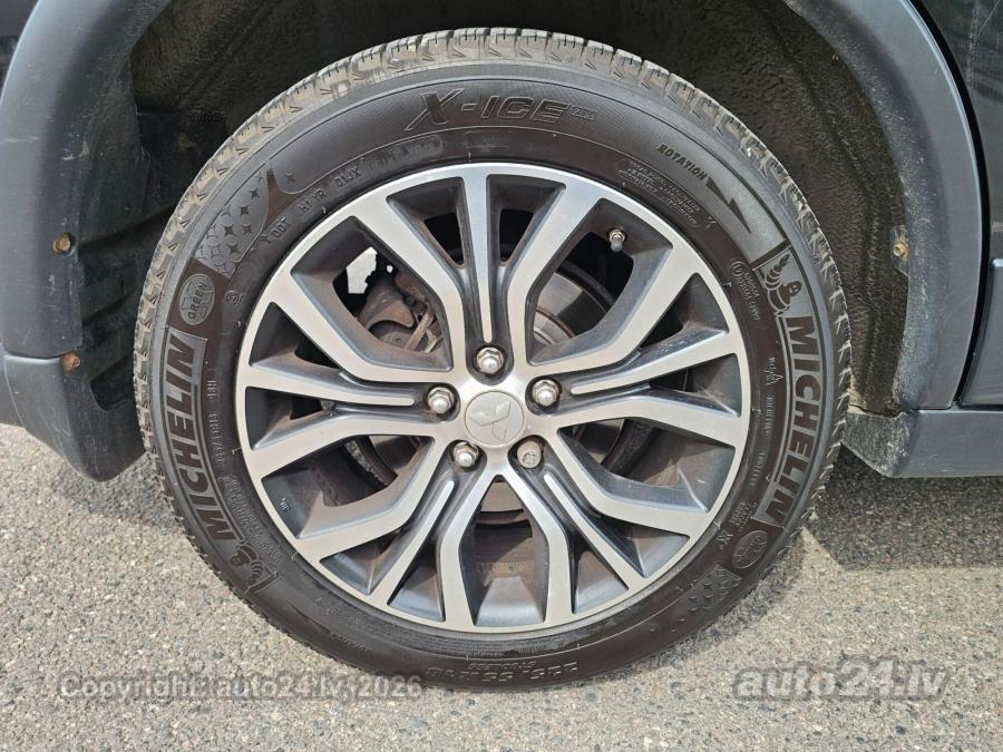 Melns Mitsubishi Outlander 2016 Paide, ar dzinēja tilpumu 2.00 L un nobraukumu 118 tūkst. km par 12850 €, foto 20 vietnē AUTOMOTO.COM.LV