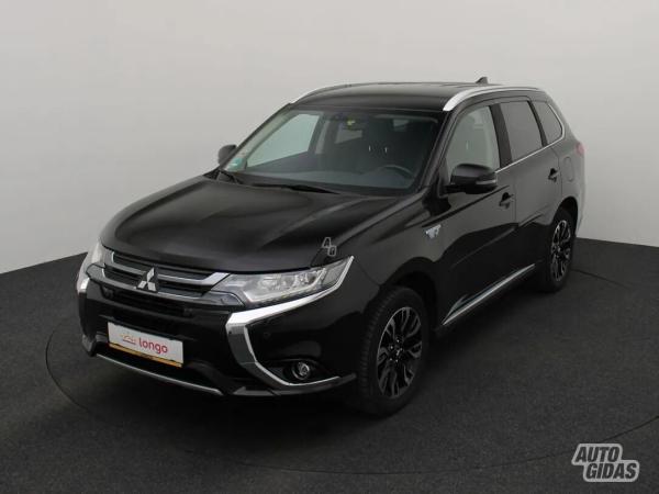 Melns Mitsubishi Outlander 2016 Viļņa, ar dzinēja tilpumu 2.00 L un nobraukumu 186 tūkst. km par 14799 €, foto 1 vietnē AUTOMOTO.COM.LV