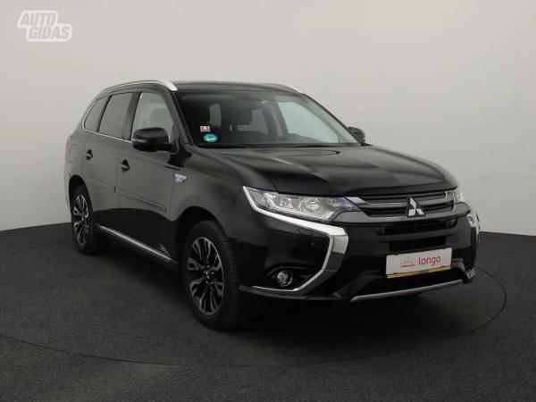 Melns Mitsubishi Outlander 2016 Viļņa, ar dzinēja tilpumu 2.00 L un nobraukumu 186 tūkst. km par 14799 €, foto 10 vietnē AUTOMOTO.COM.LV