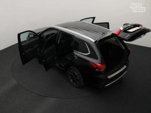 Black Mitsubishi Outlander 2016 in Vilnius, with an engine capacity of 2.00 L and mileage of 186 thousand km for 14799 €, photo 14 on AUTOMOTO.COM.LV