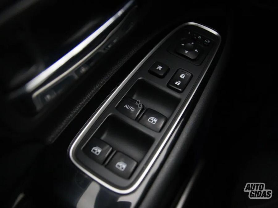 Black Mitsubishi Outlander 2016 in Vilnius, with an engine capacity of 2.00 L and mileage of 186 thousand km for 14799 €, photo 26 on AUTOMOTO.COM.LV