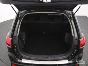Black Mitsubishi Outlander 2016 in Vilnius, with an engine capacity of 2.00 L and mileage of 186 thousand km for 14799 €, photo 35 on AUTOMOTO.COM.LV