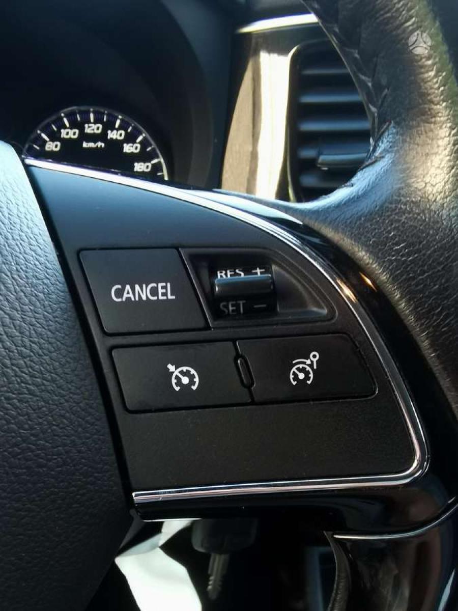 Black Mitsubishi Outlander 2016 in Kaunas, with an engine capacity of 0.00 L and mileage of 155 thousand km for 6900 €, photo 23 on AUTOMOTO.COM.LV