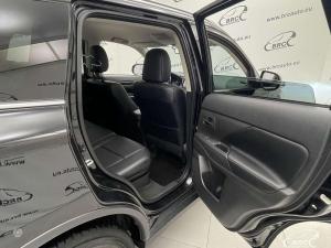 Black Mitsubishi Outlander 2016 in Vilnius, with an engine capacity of 2.00 L and mileage of 84 thousand km for 12500 €, photo 14 on AUTOMOTO.COM.LV