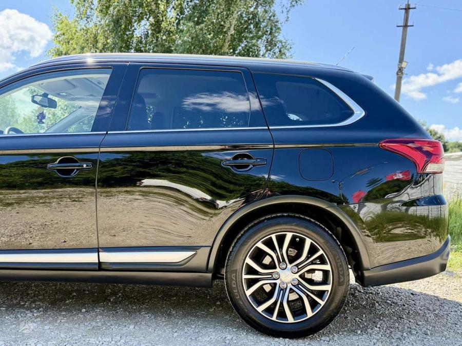 Melns Mitsubishi Outlander 2016 Šauļi, ar dzinēja tilpumu 2.30 L un nobraukumu 192 tūkst. km par 13200 €, foto 13 vietnē AUTOMOTO.COM.LV