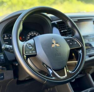 Melns Mitsubishi Outlander 2016 Šauļi, ar dzinēja tilpumu 2.30 L un nobraukumu 192 tūkst. km par 13200 €, foto 23 vietnē AUTOMOTO.COM.LV