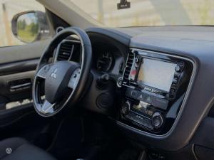 Melns Mitsubishi Outlander 2016 Šauļi, ar dzinēja tilpumu 2.30 L un nobraukumu 192 tūkst. km par 13200 €, foto 25 vietnē AUTOMOTO.COM.LV
