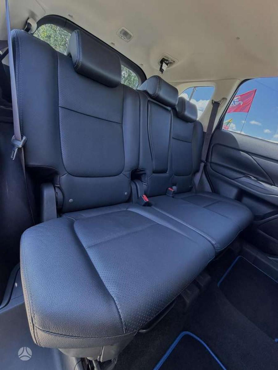 Melns Mitsubishi Outlander 2016 Šauļi, ar dzinēja tilpumu 2.30 L un nobraukumu 192 tūkst. km par 13200 €, foto 31 vietnē AUTOMOTO.COM.LV