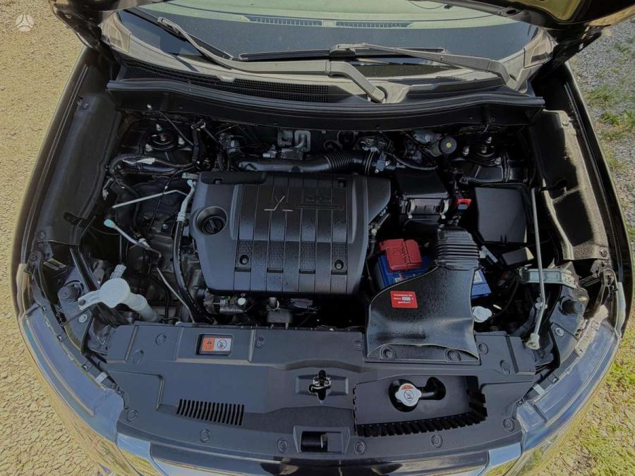 Melns Mitsubishi Outlander 2016 Šauļi, ar dzinēja tilpumu 2.30 L un nobraukumu 192 tūkst. km par 13200 €, foto 46 vietnē AUTOMOTO.COM.LV