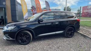 Melns Mitsubishi Outlander 2016 Marijampole, ar dzinēja tilpumu 2.27 L un nobraukumu 290 tūkst. km par 9890 €, foto 11 vietnē AUTOMOTO.COM.LV
