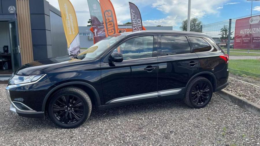 Melns Mitsubishi Outlander 2016 Marijampole, ar dzinēja tilpumu 2.27 L un nobraukumu 290 tūkst. km par 9890 €, foto 11 vietnē AUTOMOTO.COM.LV