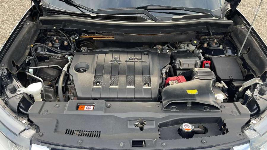 Melns Mitsubishi Outlander 2016 Marijampole, ar dzinēja tilpumu 2.27 L un nobraukumu 290 tūkst. km par 9890 €, foto 16 vietnē AUTOMOTO.COM.LV