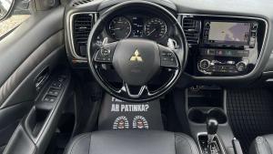Melns Mitsubishi Outlander 2016 Marijampole, ar dzinēja tilpumu 2.27 L un nobraukumu 290 tūkst. km par 9890 €, foto 18 vietnē AUTOMOTO.COM.LV
