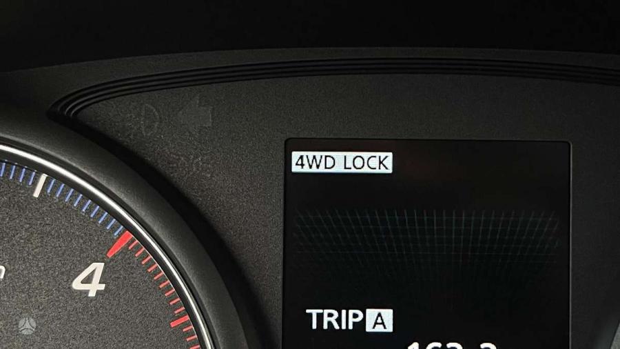 Melns Mitsubishi Outlander 2016 Marijampole, ar dzinēja tilpumu 2.27 L un nobraukumu 290 tūkst. km par 9890 €, foto 25 vietnē AUTOMOTO.COM.LV
