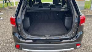 Melns Mitsubishi Outlander 2016 Marijampole, ar dzinēja tilpumu 2.27 L un nobraukumu 290 tūkst. km par 9890 €, foto 31 vietnē AUTOMOTO.COM.LV