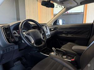 Melns Mitsubishi Outlander 2016 Kauņa, ar dzinēja tilpumu 2.00 L un nobraukumu 101 tūkst. km par 15990 €, foto 13 vietnē AUTOMOTO.COM.LV