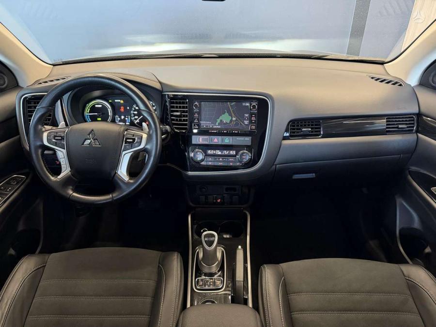 Melns Mitsubishi Outlander 2016 Kauņa, ar dzinēja tilpumu 2.00 L un nobraukumu 101 tūkst. km par 15990 €, foto 16 vietnē AUTOMOTO.COM.LV