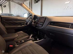 Melns Mitsubishi Outlander 2016 Kauņa, ar dzinēja tilpumu 2.00 L un nobraukumu 101 tūkst. km par 15990 €, foto 17 vietnē AUTOMOTO.COM.LV