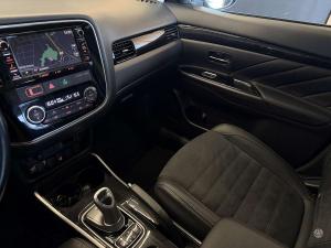 Melns Mitsubishi Outlander 2016 Kauņa, ar dzinēja tilpumu 2.00 L un nobraukumu 101 tūkst. km par 15990 €, foto 19 vietnē AUTOMOTO.COM.LV