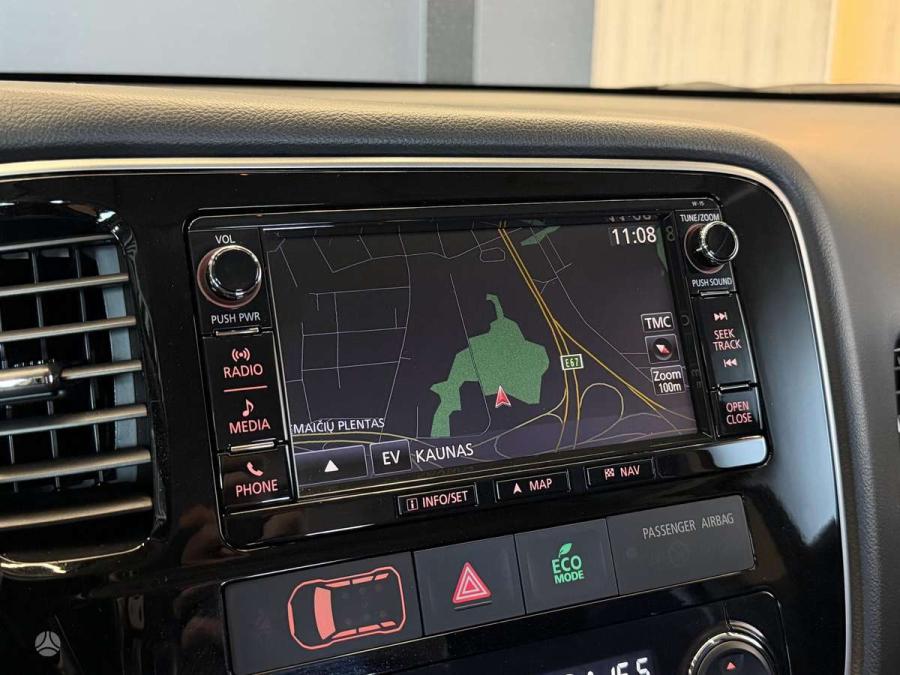 Melns Mitsubishi Outlander 2016 Kauņa, ar dzinēja tilpumu 2.00 L un nobraukumu 101 tūkst. km par 15990 €, foto 28 vietnē AUTOMOTO.COM.LV