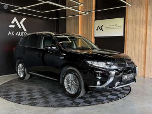 Melns Mitsubishi Outlander 2016 Kauņa, ar dzinēja tilpumu 2.00 L un nobraukumu 186 tūkst. km par 13990 €, foto 3 vietnē AUTOMOTO.COM.LV