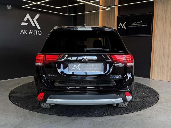 Melns Mitsubishi Outlander 2016 Kauņa, ar dzinēja tilpumu 2.00 L un nobraukumu 186 tūkst. km par 13990 €, foto 10 vietnē AUTOMOTO.COM.LV