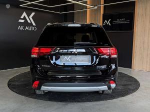 Melns Mitsubishi Outlander 2016 Kauņa, ar dzinēja tilpumu 2.00 L un nobraukumu 186 tūkst. km par 13990 €, foto 11 vietnē AUTOMOTO.COM.LV