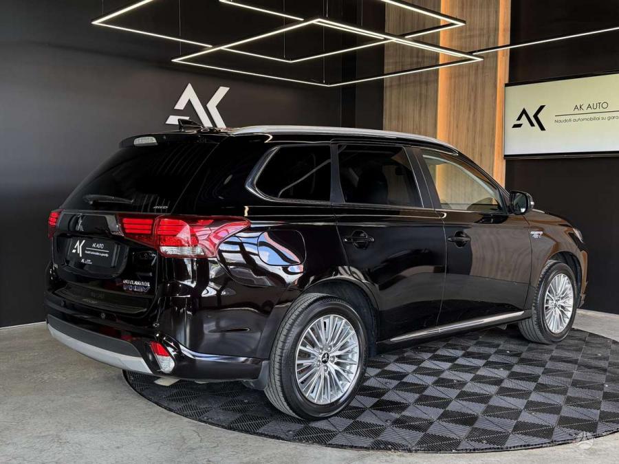 Melns Mitsubishi Outlander 2016 Kauņa, ar dzinēja tilpumu 2.00 L un nobraukumu 186 tūkst. km par 13990 €, foto 13 vietnē AUTOMOTO.COM.LV