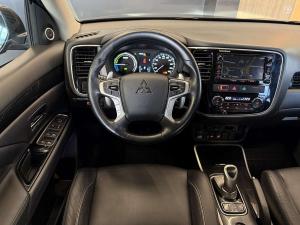 Melns Mitsubishi Outlander 2016 Kauņa, ar dzinēja tilpumu 2.00 L un nobraukumu 186 tūkst. km par 13990 €, foto 16 vietnē AUTOMOTO.COM.LV