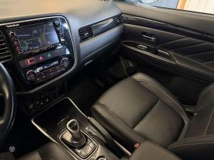 Melns Mitsubishi Outlander 2016 Kauņa, ar dzinēja tilpumu 2.00 L un nobraukumu 186 tūkst. km par 13990 €, foto 20 vietnē AUTOMOTO.COM.LV