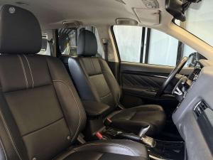 Melns Mitsubishi Outlander 2016 Kauņa, ar dzinēja tilpumu 2.00 L un nobraukumu 186 tūkst. km par 13990 €, foto 24 vietnē AUTOMOTO.COM.LV