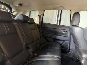 Melns Mitsubishi Outlander 2016 Kauņa, ar dzinēja tilpumu 2.00 L un nobraukumu 186 tūkst. km par 13990 €, foto 25 vietnē AUTOMOTO.COM.LV