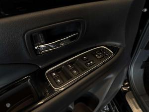Melns Mitsubishi Outlander 2016 Kauņa, ar dzinēja tilpumu 2.00 L un nobraukumu 186 tūkst. km par 13990 €, foto 28 vietnē AUTOMOTO.COM.LV
