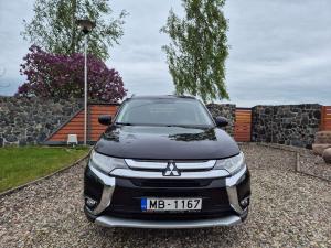 Melns Mitsubishi Outlander 2016 Marijampole, ar dzinēja tilpumu 2.00 L un nobraukumu 212 tūkst. km par 10800 €, foto 5 vietnē AUTOMOTO.COM.LV