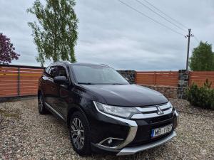 Melns Mitsubishi Outlander 2016 Marijampole, ar dzinēja tilpumu 2.00 L un nobraukumu 212 tūkst. km par 10800 €, foto 6 vietnē AUTOMOTO.COM.LV