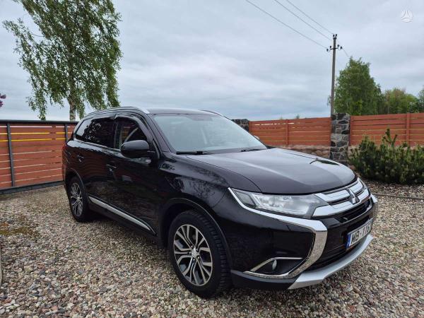 Melns Mitsubishi Outlander 2016 Marijampole, ar dzinēja tilpumu 2.00 L un nobraukumu 212 tūkst. km par 10800 €, foto 6 vietnē AUTOMOTO.COM.LV