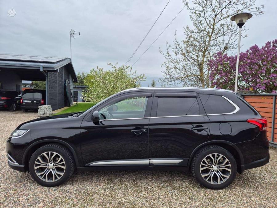 Melns Mitsubishi Outlander 2016 Marijampole, ar dzinēja tilpumu 2.00 L un nobraukumu 212 tūkst. km par 10800 €, foto 9 vietnē AUTOMOTO.COM.LV