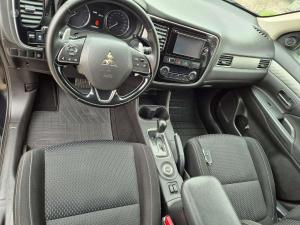 Melns Mitsubishi Outlander 2016 Marijampole, ar dzinēja tilpumu 2.00 L un nobraukumu 212 tūkst. km par 10800 €, foto 15 vietnē AUTOMOTO.COM.LV