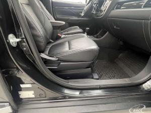 Black Mitsubishi Outlander 2016 in Vilnius, with an engine capacity of 2.00 L and mileage of 84 thousand km for 12000 €, photo 8 on AUTOMOTO.COM.LV